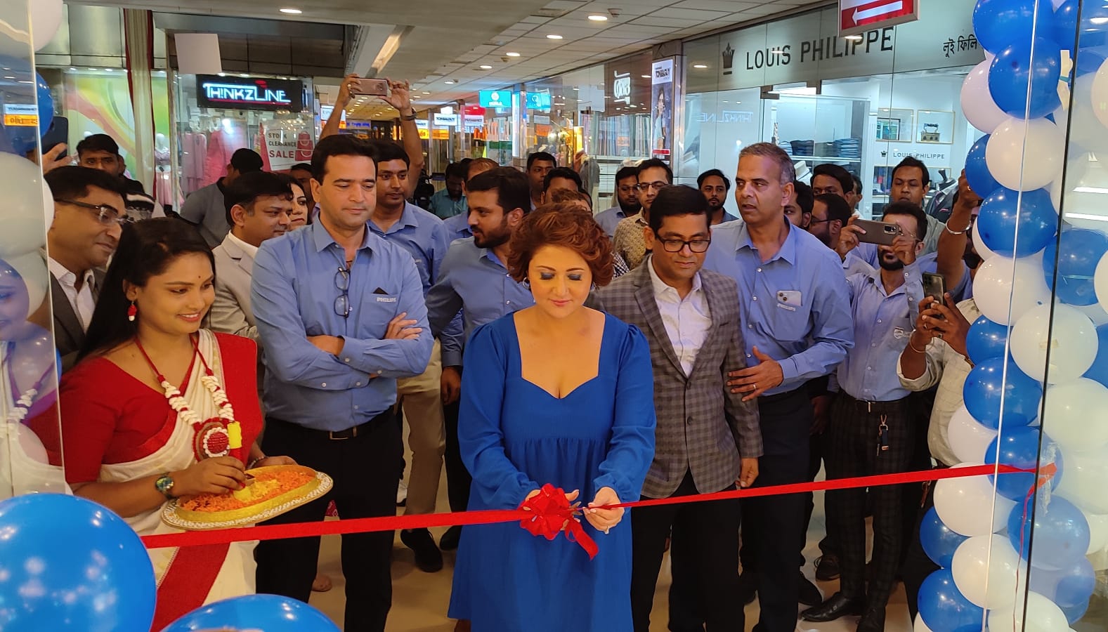 Philips Smart Light Hub Opens at Axis Mall Kolkata - Voice of Kolkata